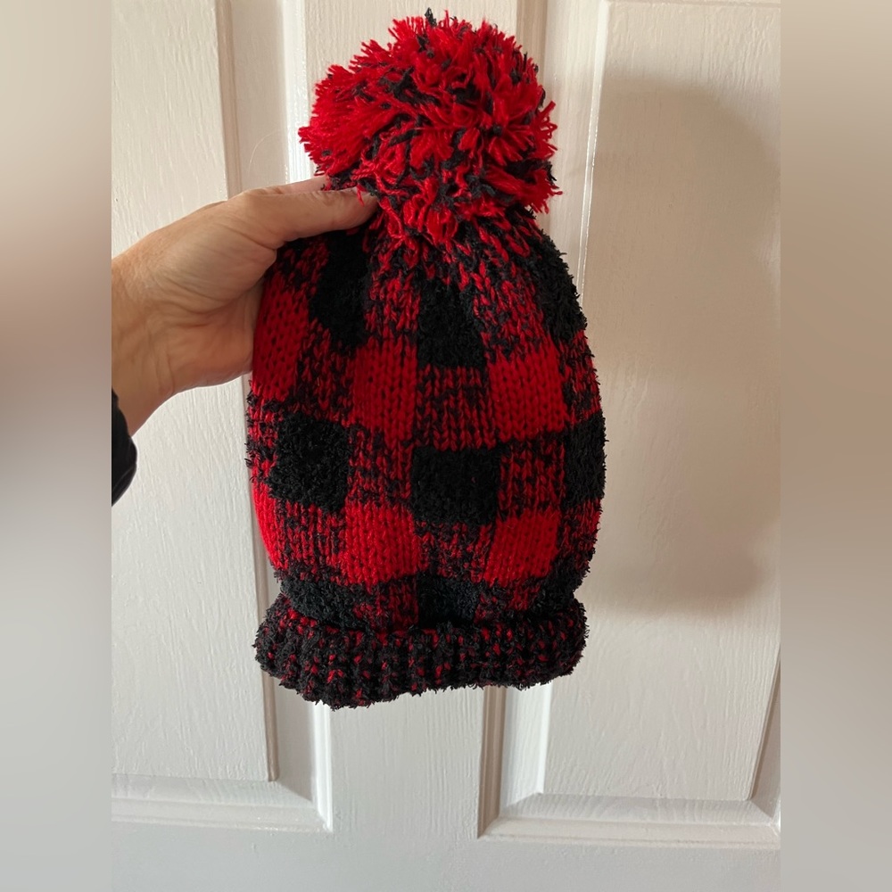 Brand New Hat Maurice’s Brand Black/Red Super Soft - Gem